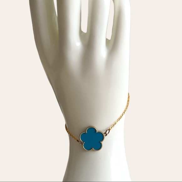 Jewelry | Golden Single Turquoise Clover Bracelet 8 Like New | Poshmark